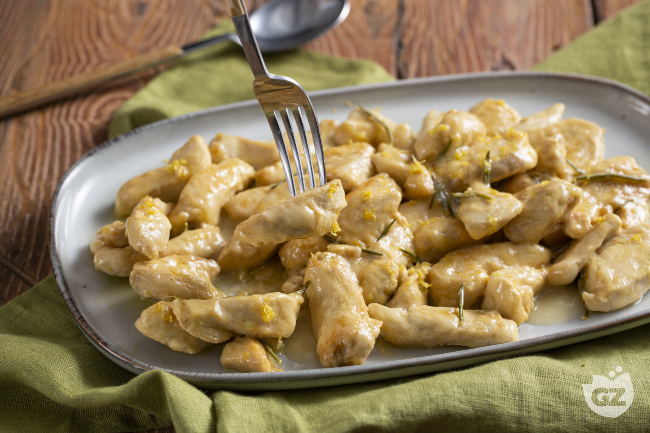 Tiritas de pollo al limón - Recetas italianas de GialloZafferano