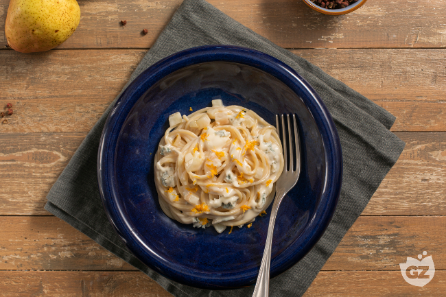 Pasta con peras y gorgonzola - Recetas italianas de GialloZafferano